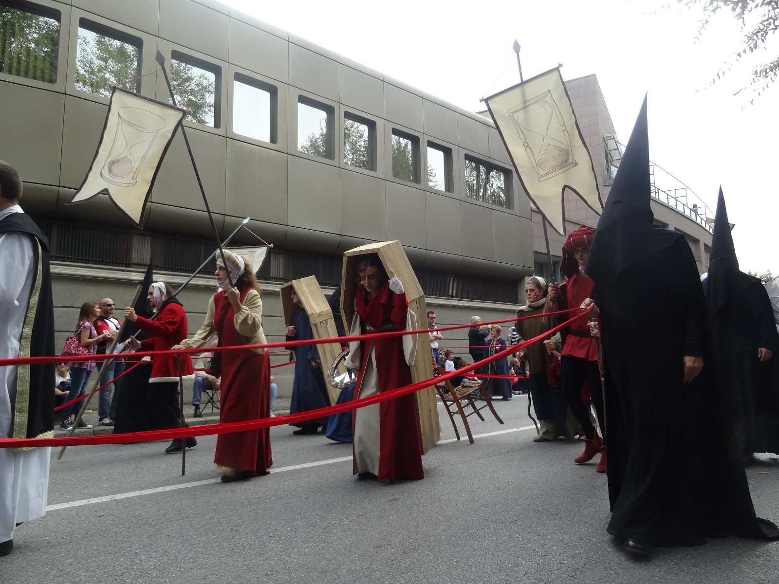 Jeg kommer hjem som tyk og fed: Dam dam daaaaaaaaam!