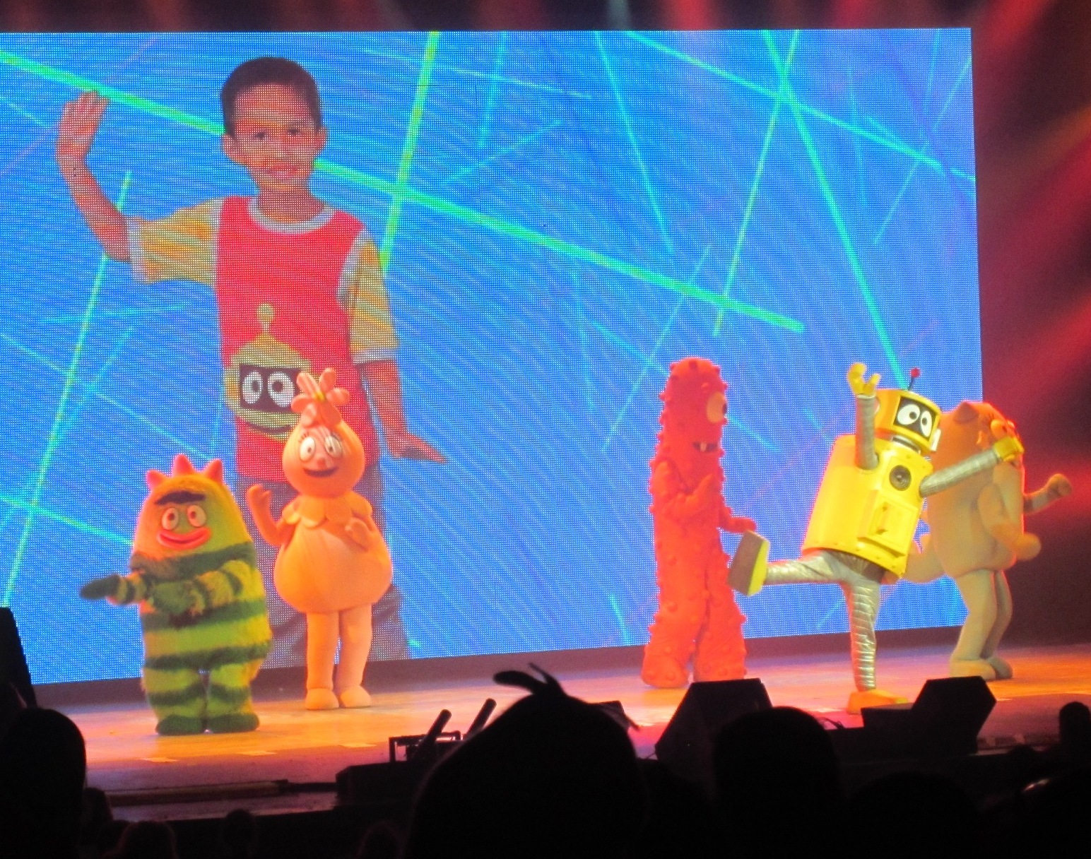Evan and Lauren's Cool Blog: 1/26/13: Yo Gabba Gabba! Live!: Get The ...