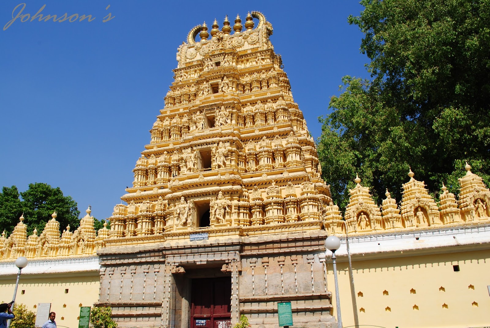 Johnson's: Mysore - The Brindavan Gardens & Palace