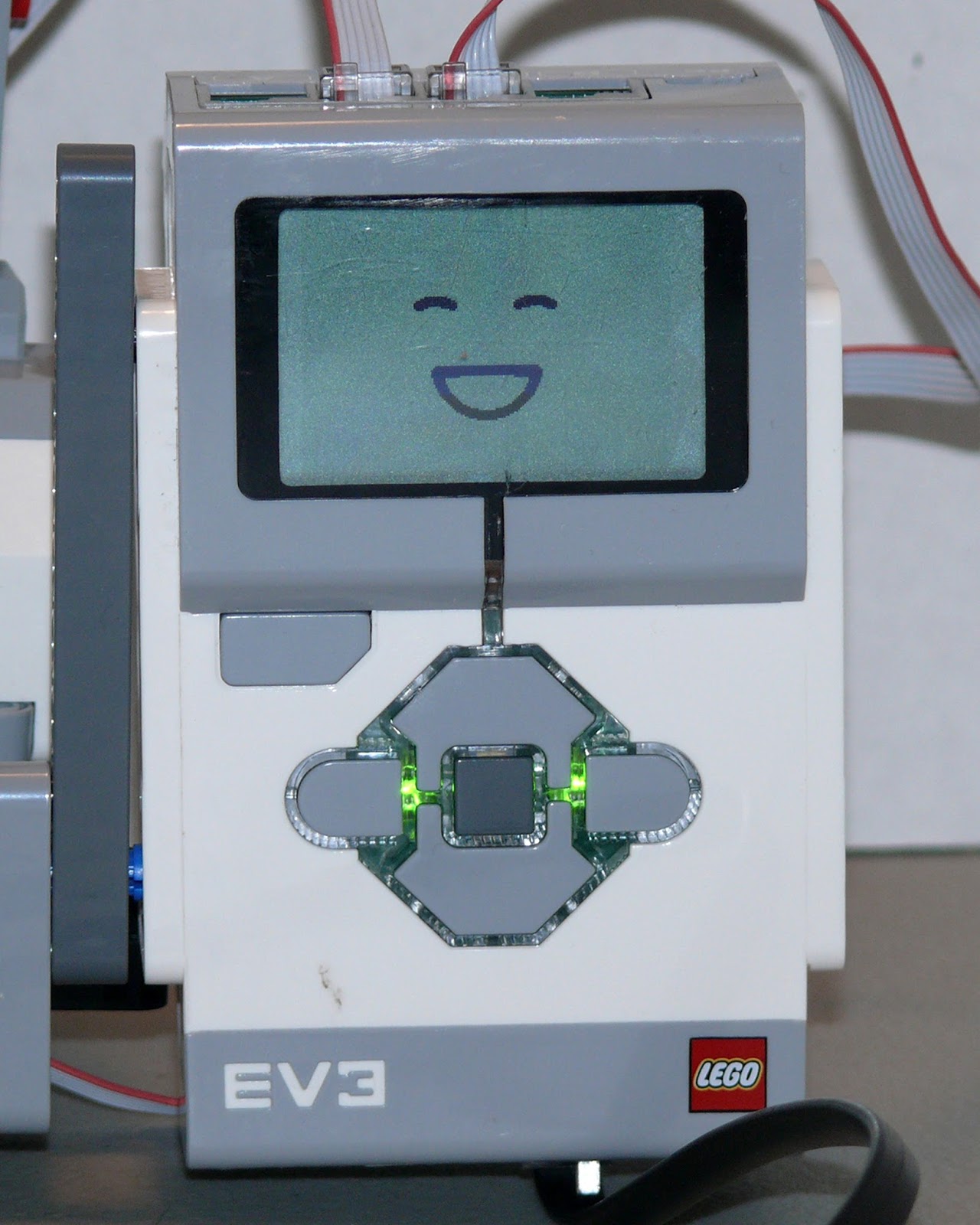 Knights of Bots: EV3 Hand Sanitizer Dispenser