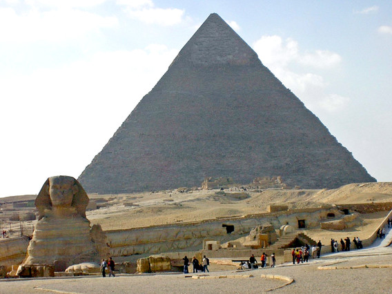 antrophistoria: La pirámide de Keops estaba coronada por una esfera.