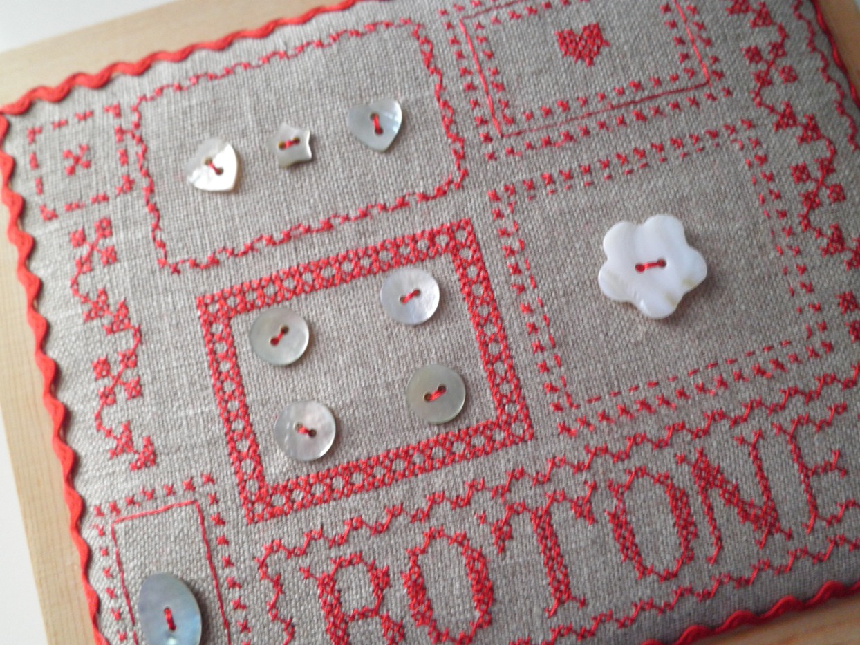 El taller del hilo de Penélope: Caja para guardar botones