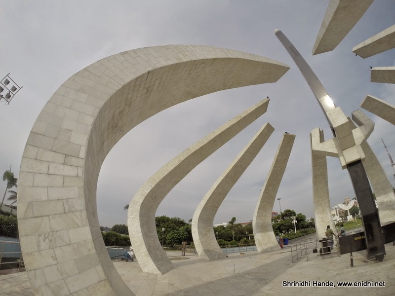 MGR Memorial Chennai wide angle photos - eNidhi India Travel Blog