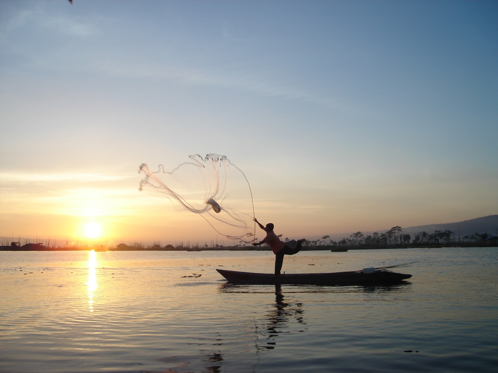 Nounite: Belajar Rendah Hati Dari Nelayan