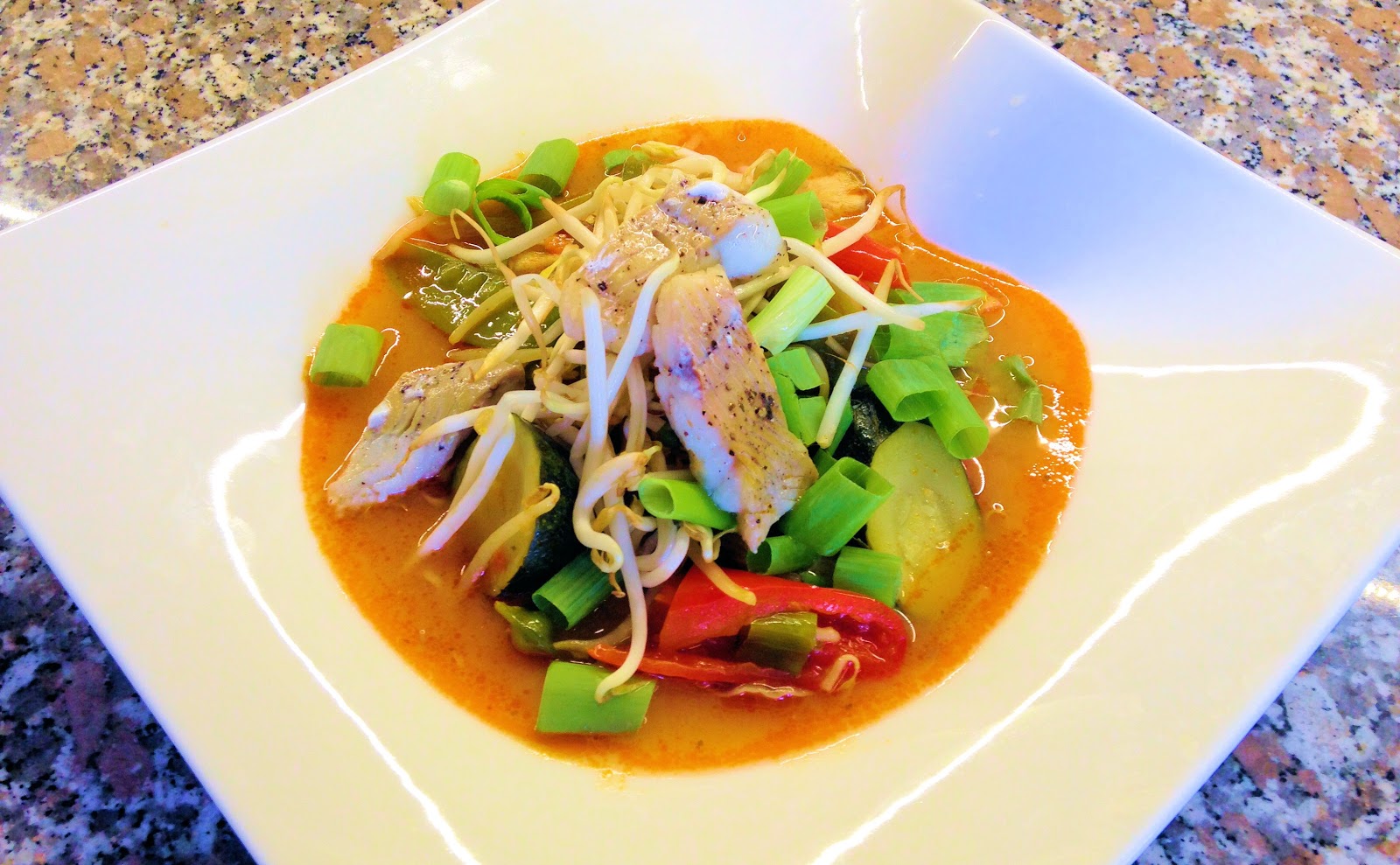 Die Alltagsgourmets: Gaeng som Pla, Thai Suppe mit Fisch und Garnelen