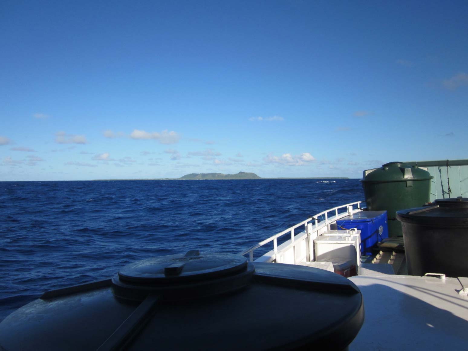 Tahiti, ses îles et autres bouts du monde: Maiao, aux Îles-du-Vent