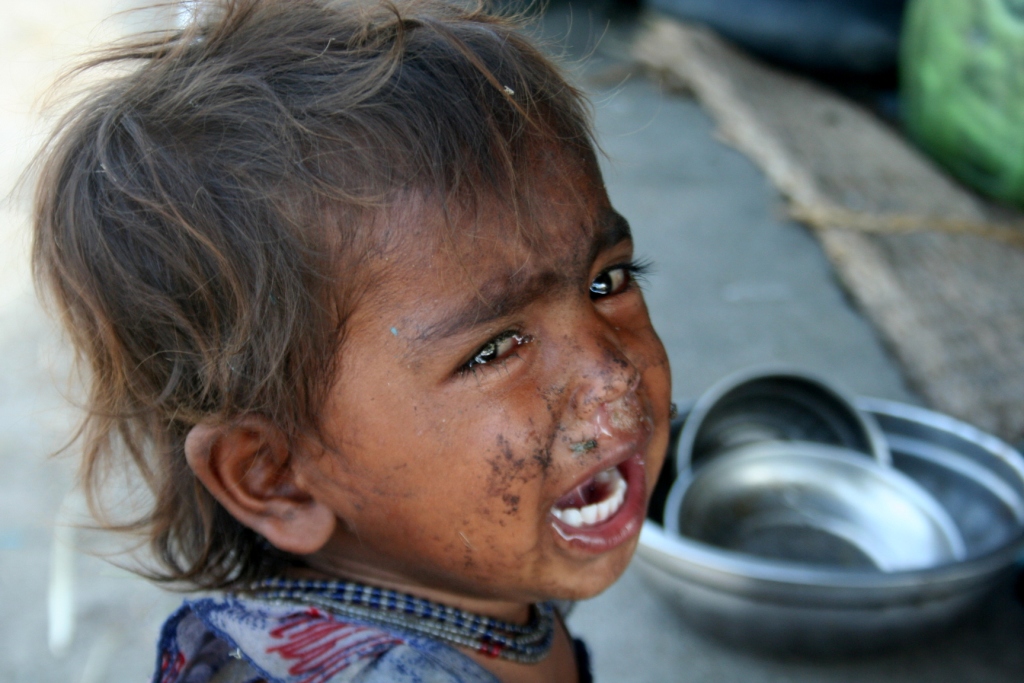 AHMER KHAN PHOTOGRAPHY: Helpless Children!