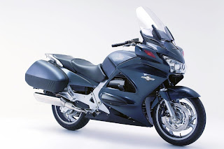 Honda Pan European and Yamaha FJR 1300 ~ Chopper-moto blog