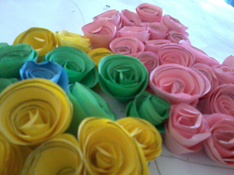 This is...Ena Lova~: kraf: bunga ros kertas