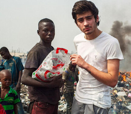 One Direction (Directioners): Red Nose Day One Direction En Ghana (África)