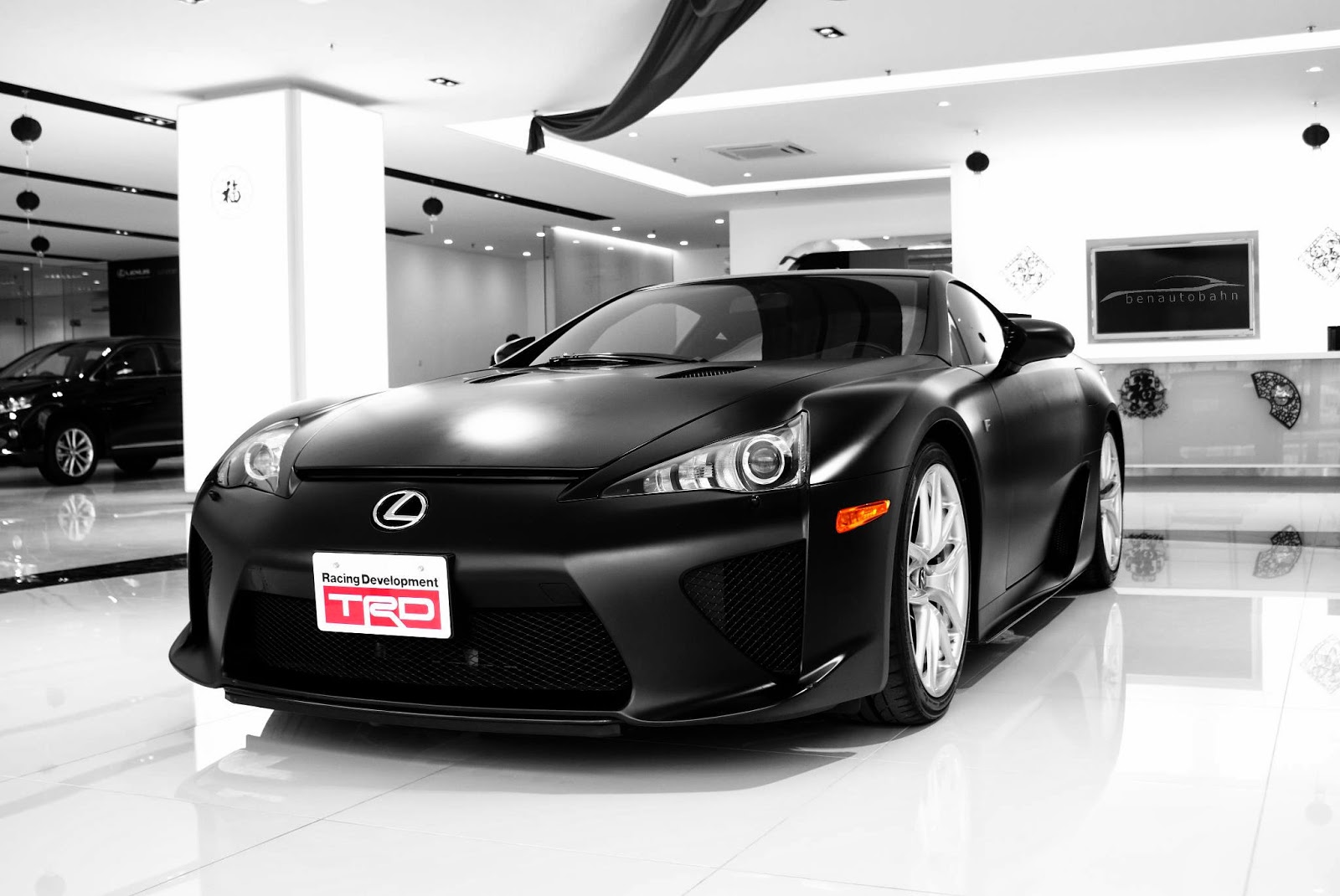 Matte Black Lexus LFA : ebeasts.com