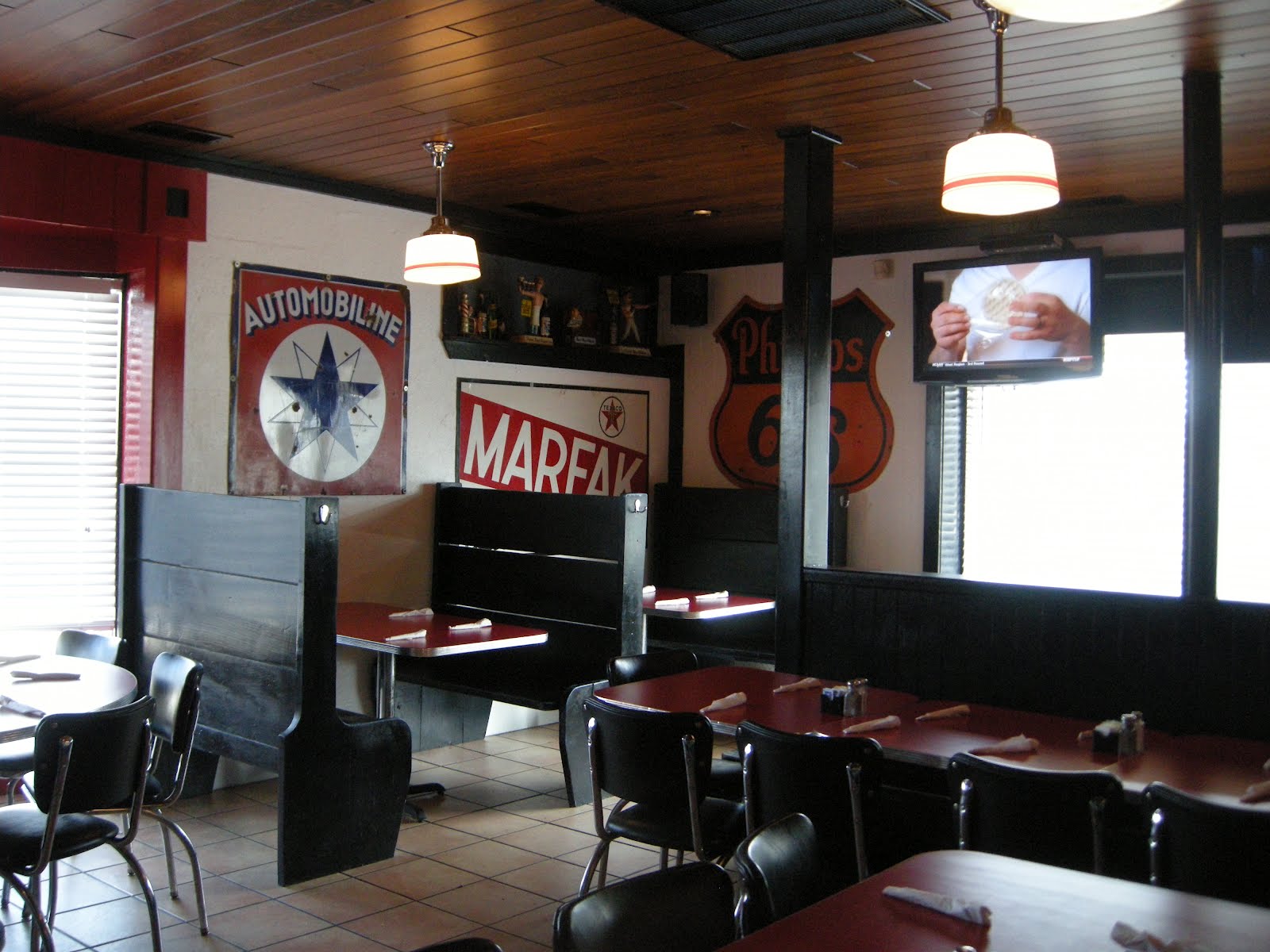 Kitchens Are Monkey Business: It's All About Oysters. Lucky 12 Tavern.