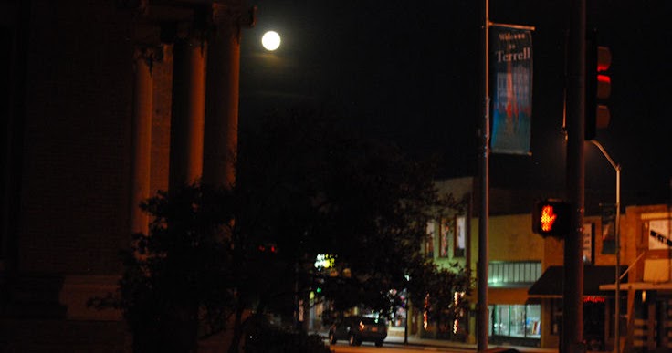 Terrell Daily Photo: Super moon, Super dud