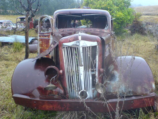 My 1928 Chevrolet: Rusty Relics (Latest Installment of over 150 photos)