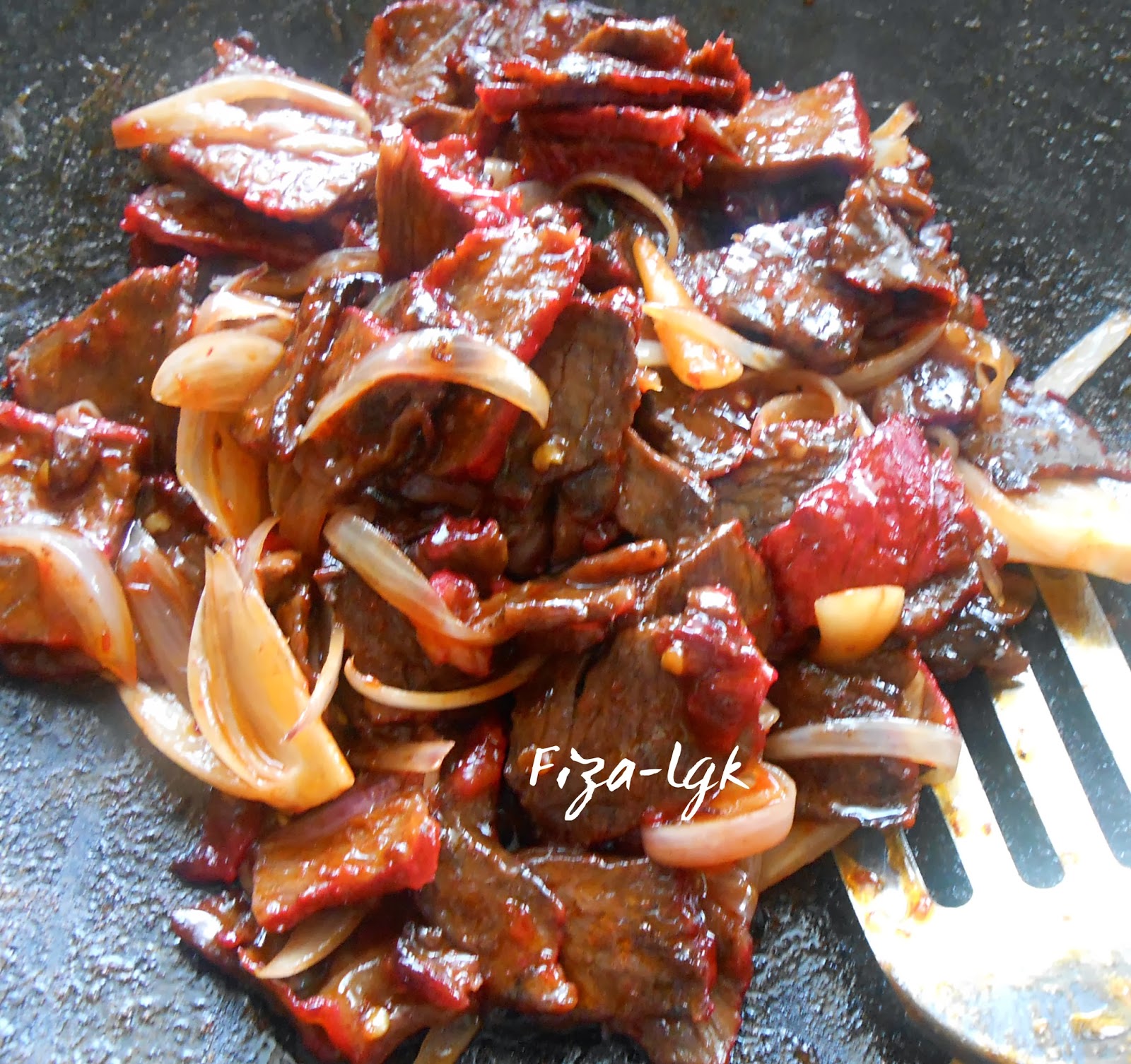 DAGING MASAK MERAH ALA THAI | Fiza's Cooking