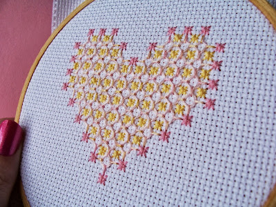 Eglantine Stitchery: Chicken Scratch Heart, on Aida (!)
