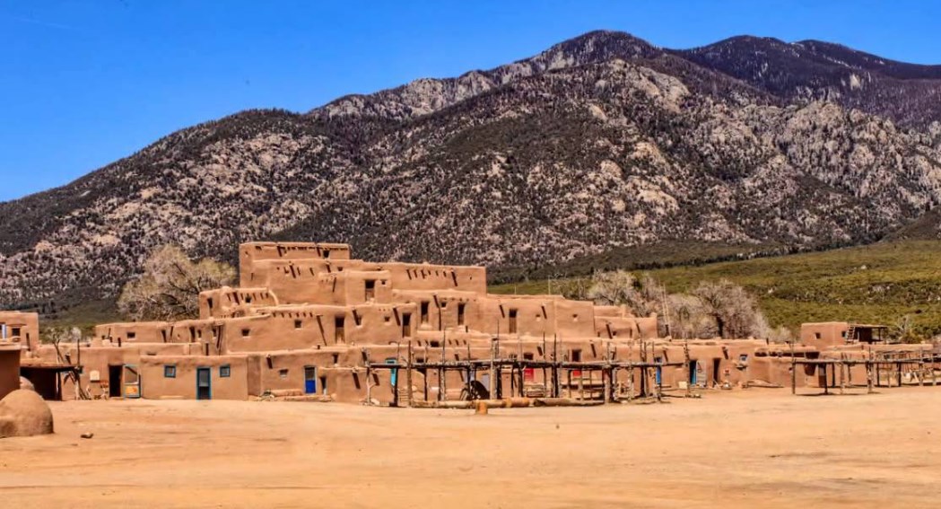ArqueoLugares: PUEBLO DE TAOS prox. Nuevo Mexico. Estados Unidos