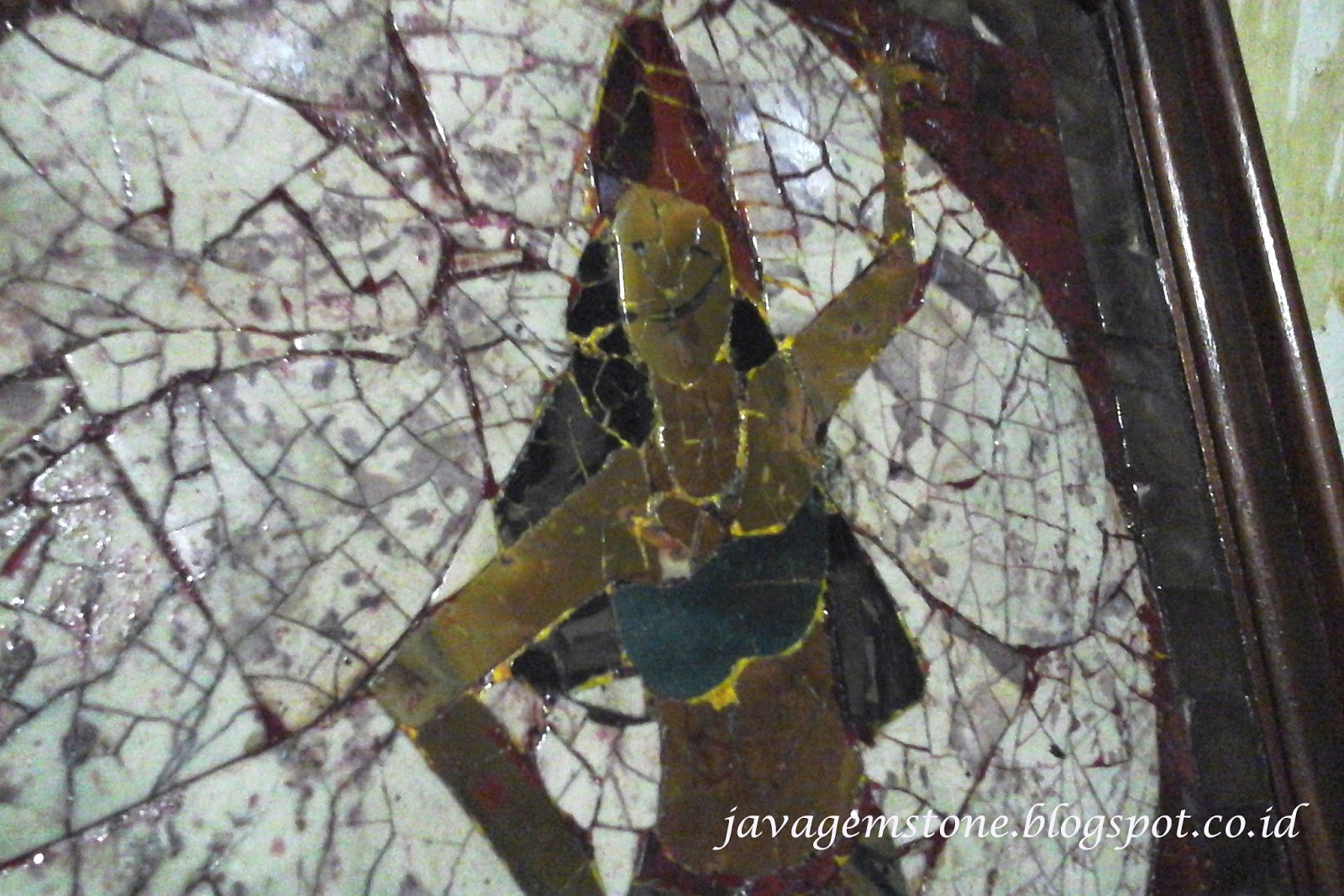 JAVA GEMSTONES: Seni Lukisan Mozaik dari Batu Akik