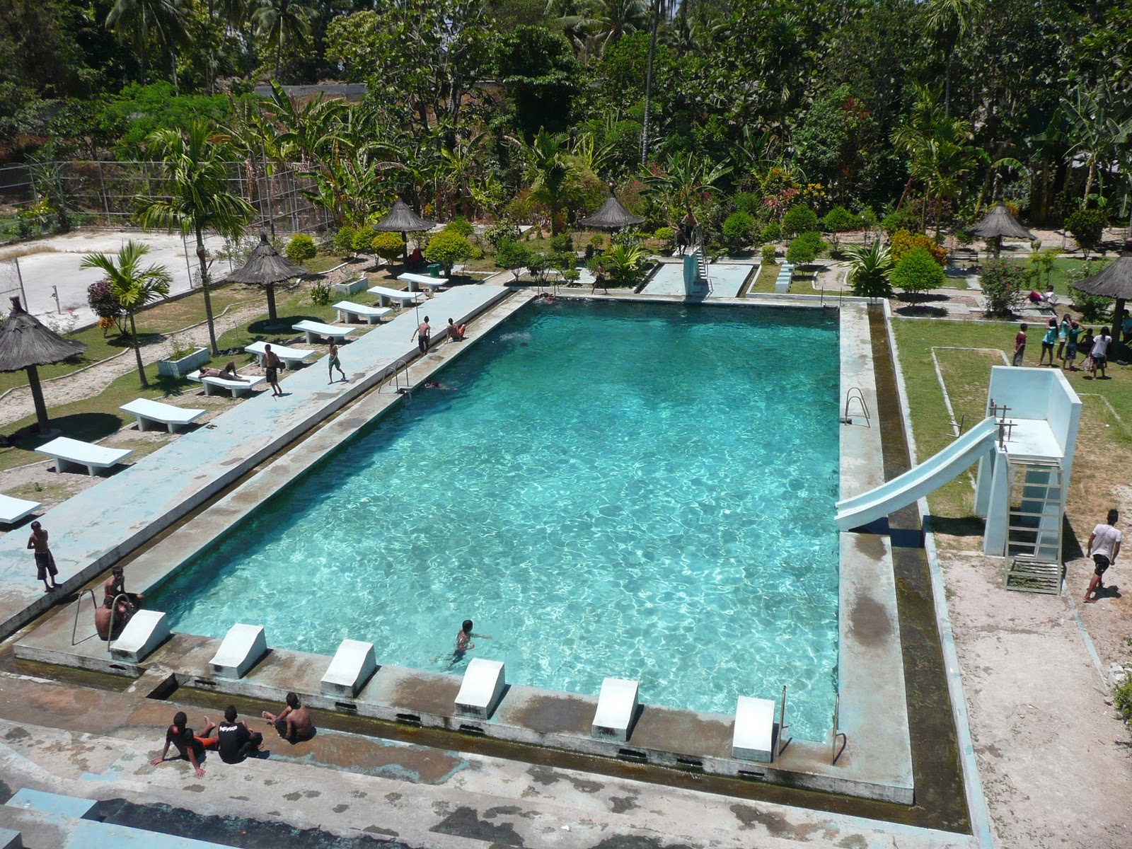 Mutterings of a Mid-Aged Mutt: Timor-Leste's Revealing Road Show