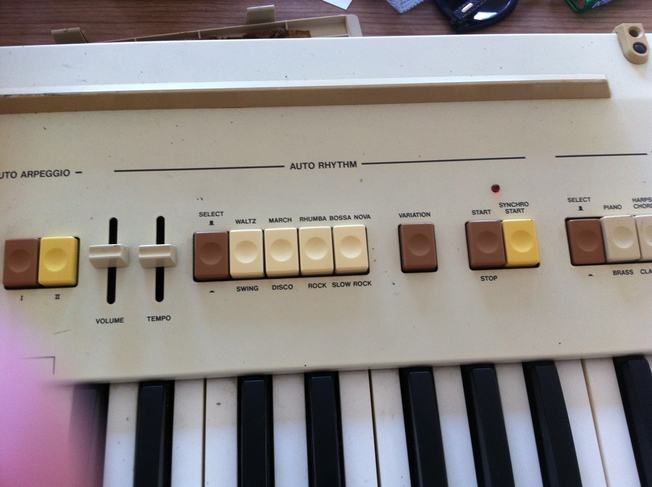 Audio Travels: Wurlitzer/Hohner P100 Portable Keyboard