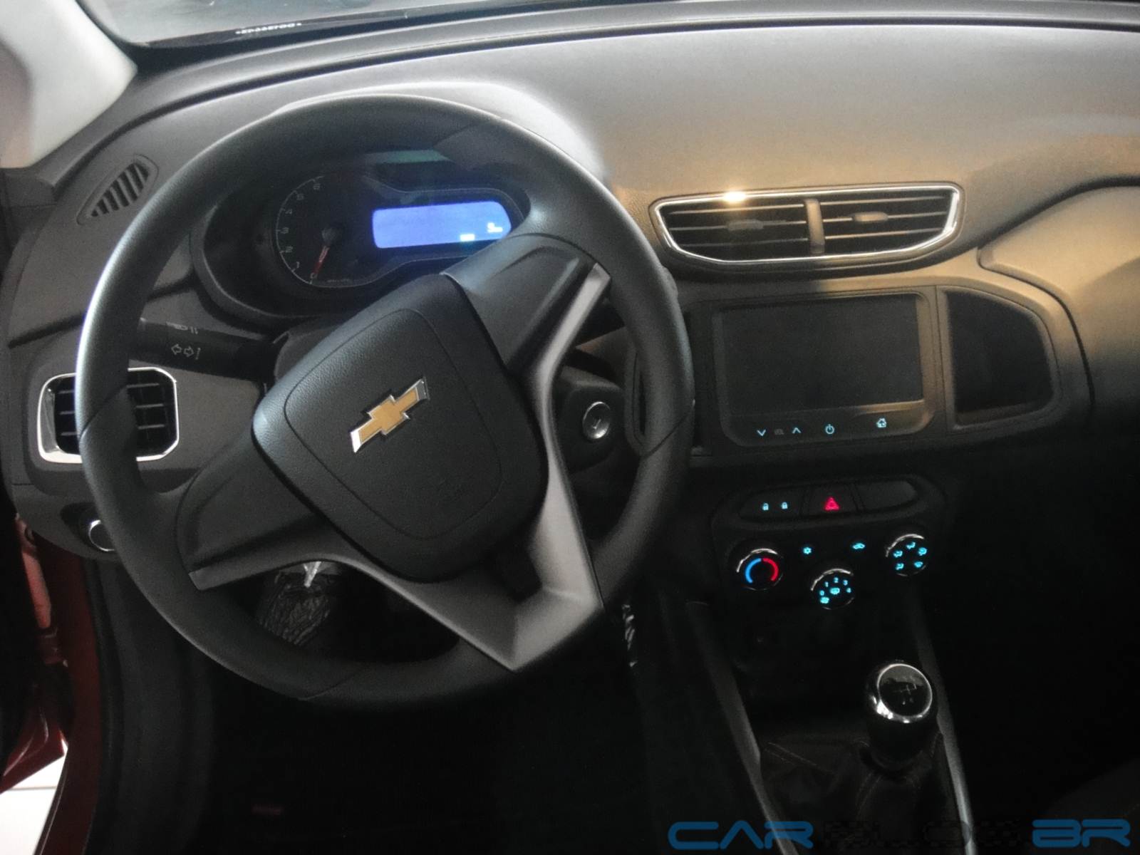 Brasil - 316: Onix LT 1.4 vence Gol 1.6 e Hyundai 1.6 custo x benefício