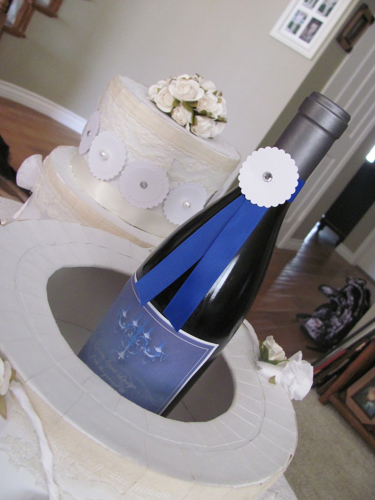 RoyalBashBlog: Cardboard Wedding Cake Gift Box