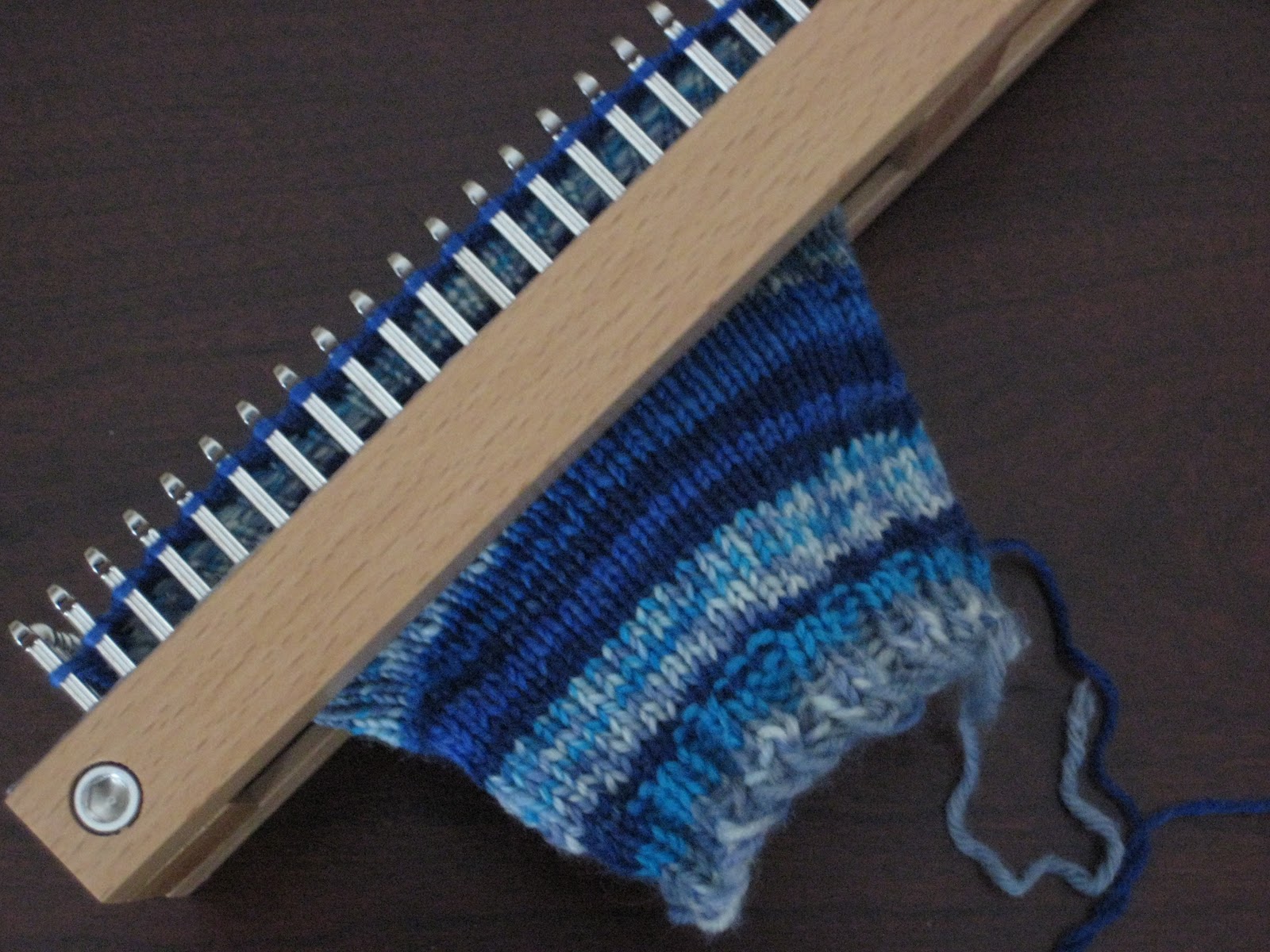 Rhonda's Knitting Blog: Sock Loom Progress