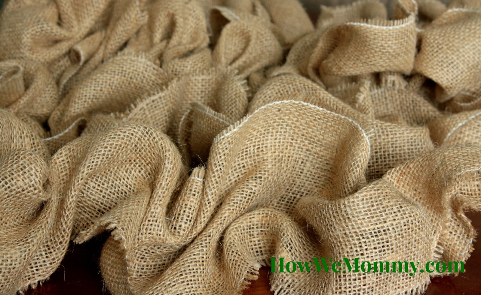 This is how we Mommy: DIY Burlap Garland