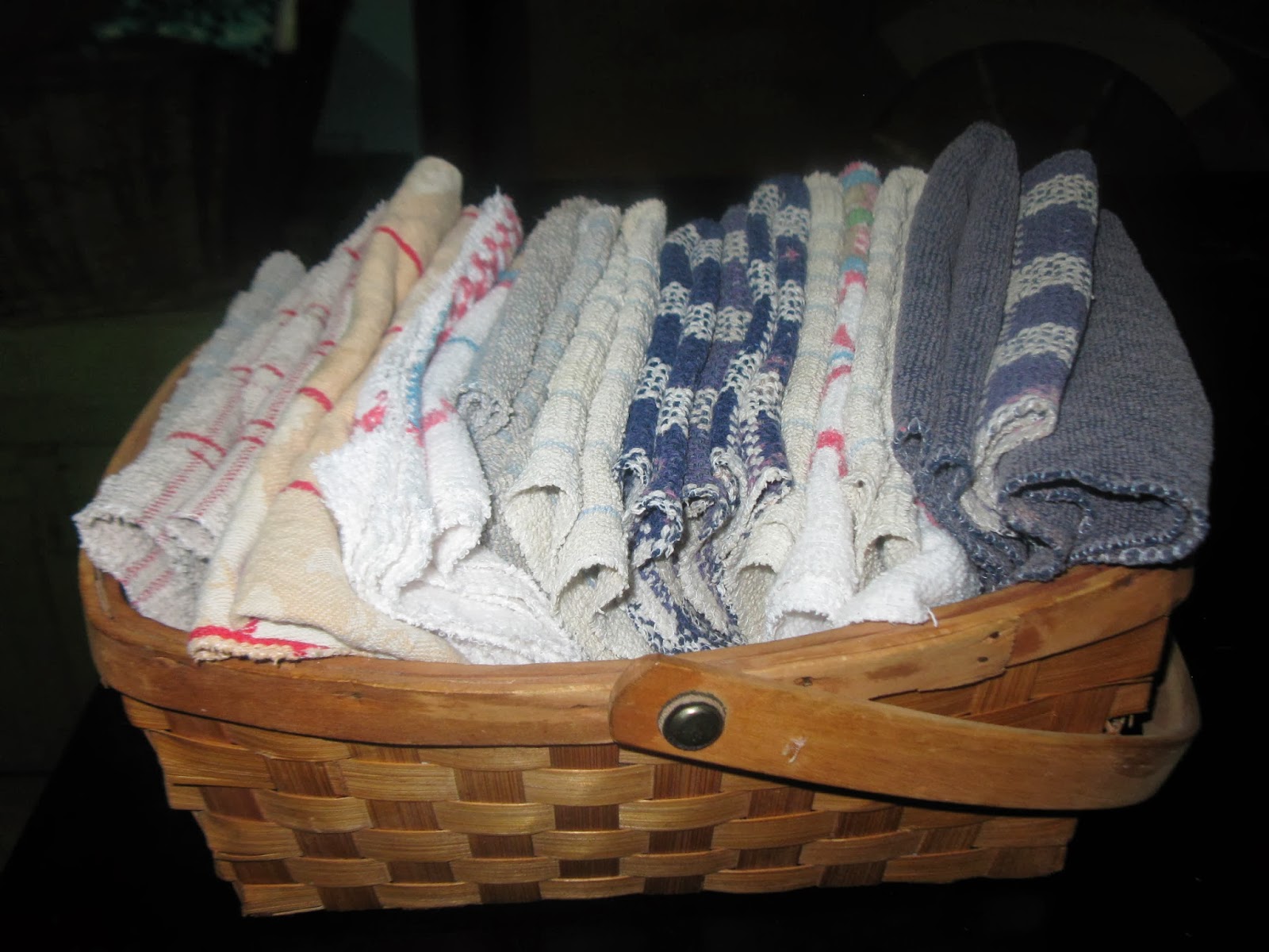 Simply Homemaking: Un - Paper Towels