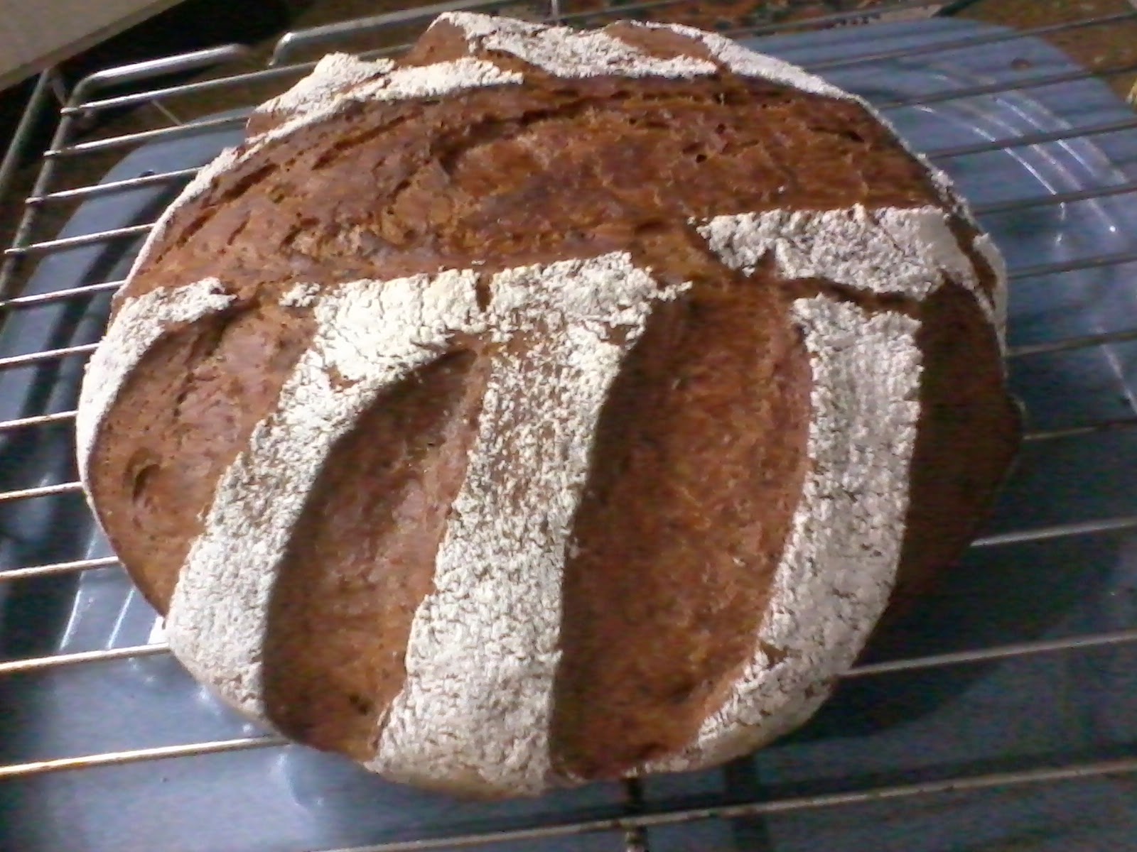 Hola panadería: PAN NEGRO ( BLACK BREAD )
