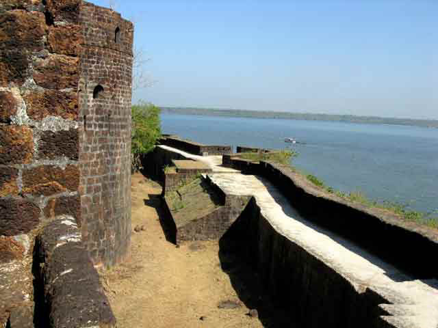 Nivati Fort | Konkankatta.in