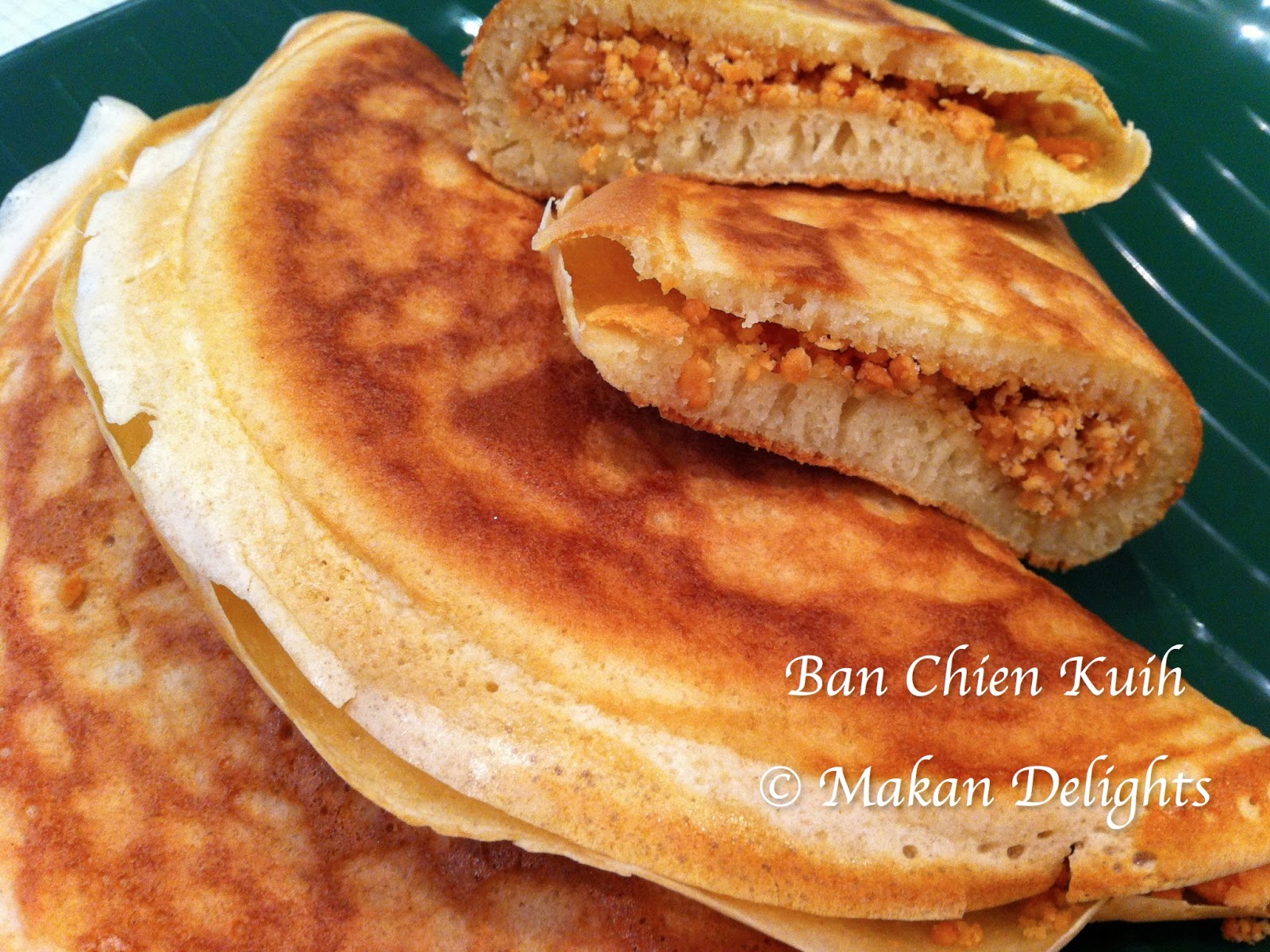 Makan Delights: Ban Chien Kuih (Peanut Pancakes)