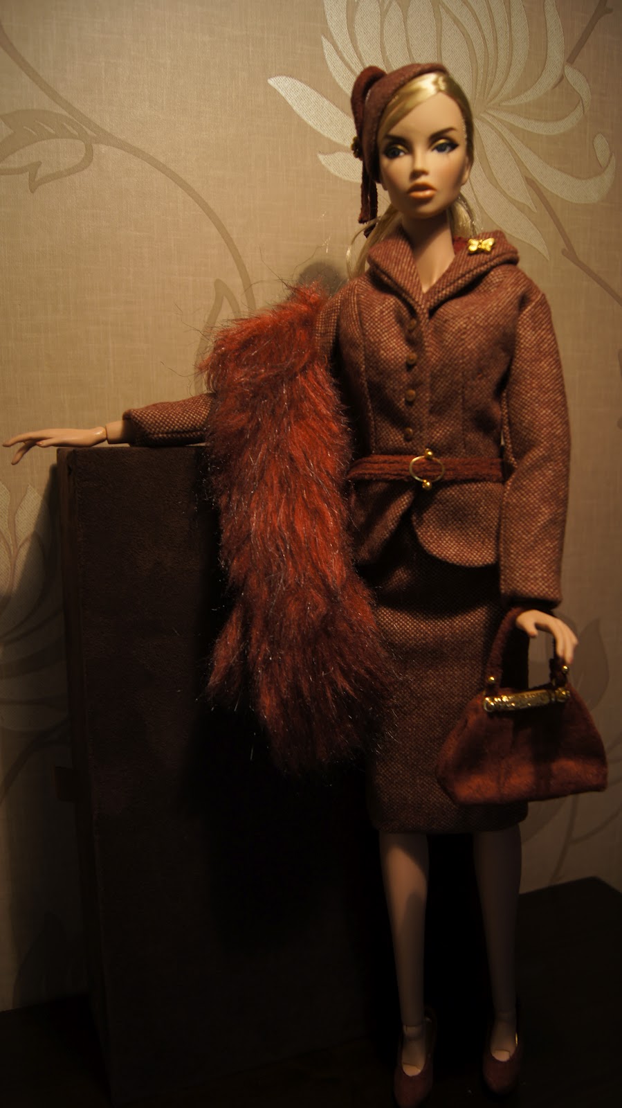 Fashion Dolls Couture - Unlimited: 1950s SUIT