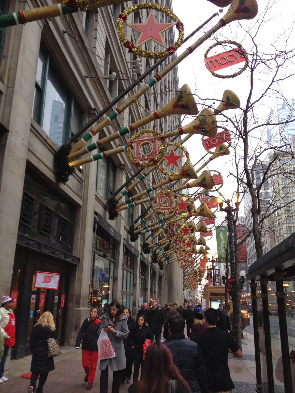 Winding Vine Wanderings: Chicago Christmas Traditions