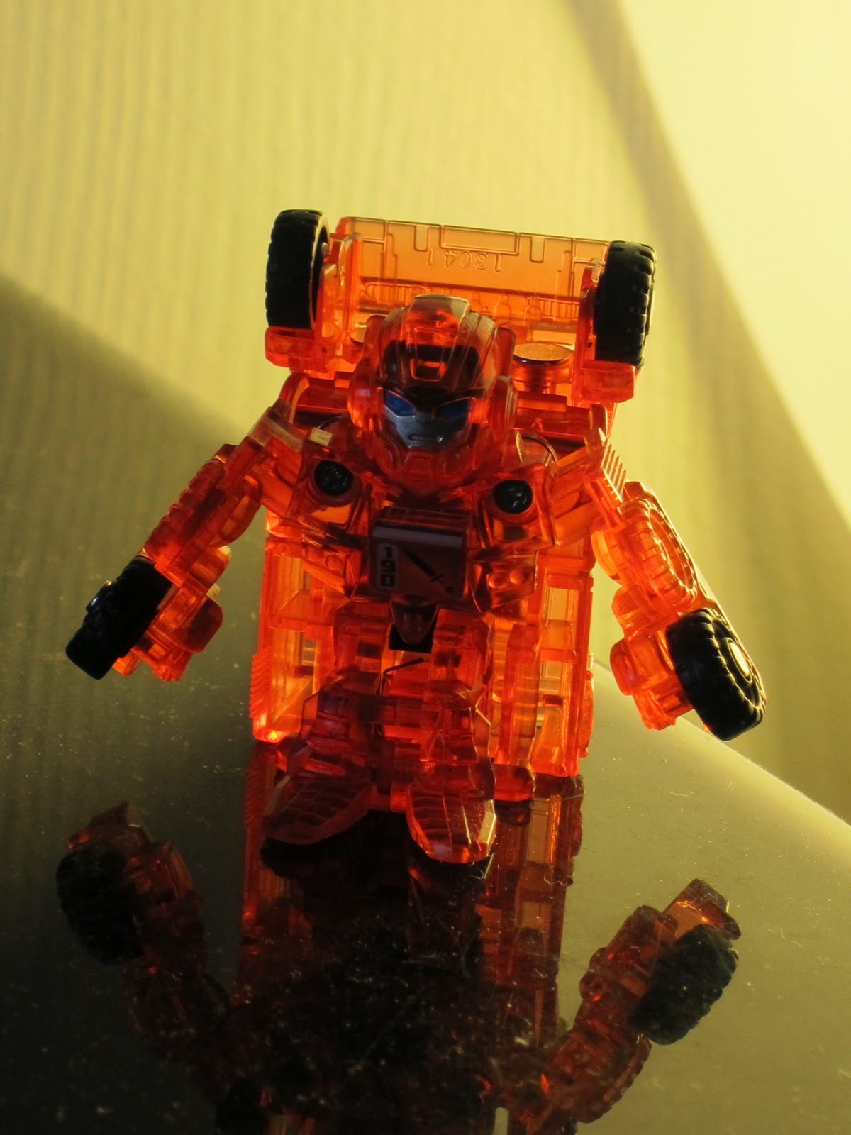 Zarak's Barracks: Transformers Bot Shots Sentinel Prime (Super Bot)