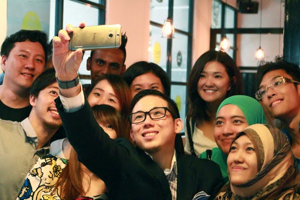 UZAIR HUSNI: THE #SELFIE AND THE #WEFIE