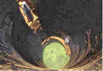 Segala Ada: Mengintip Isi di Dalam Piramida