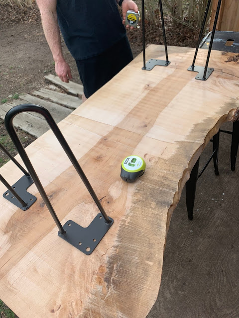 DIY live edge coffee table & mid-century modern living room