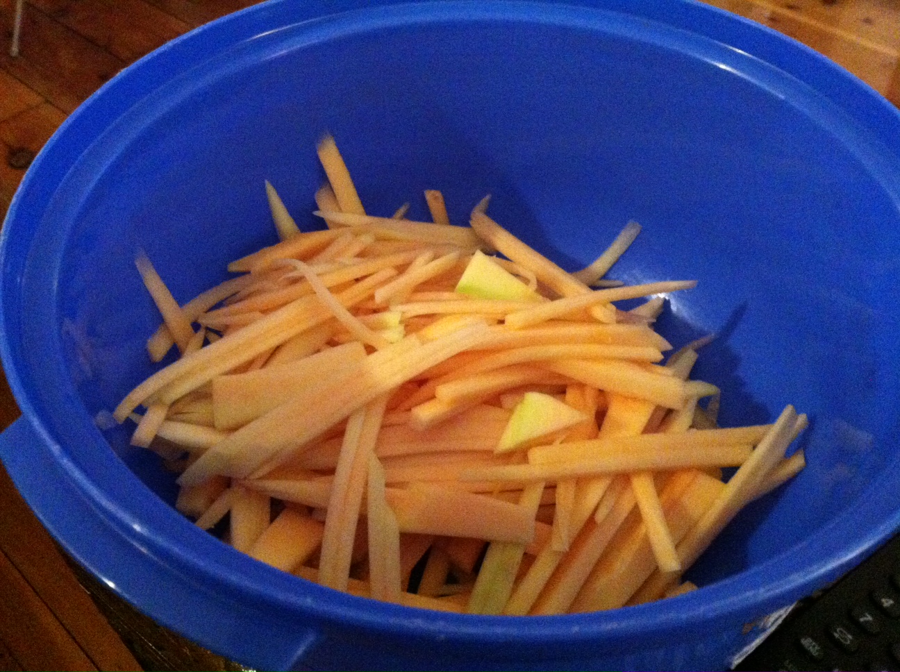 Jarhead Pickling Blog: Atchara - Filipino Pickled Green Papaya