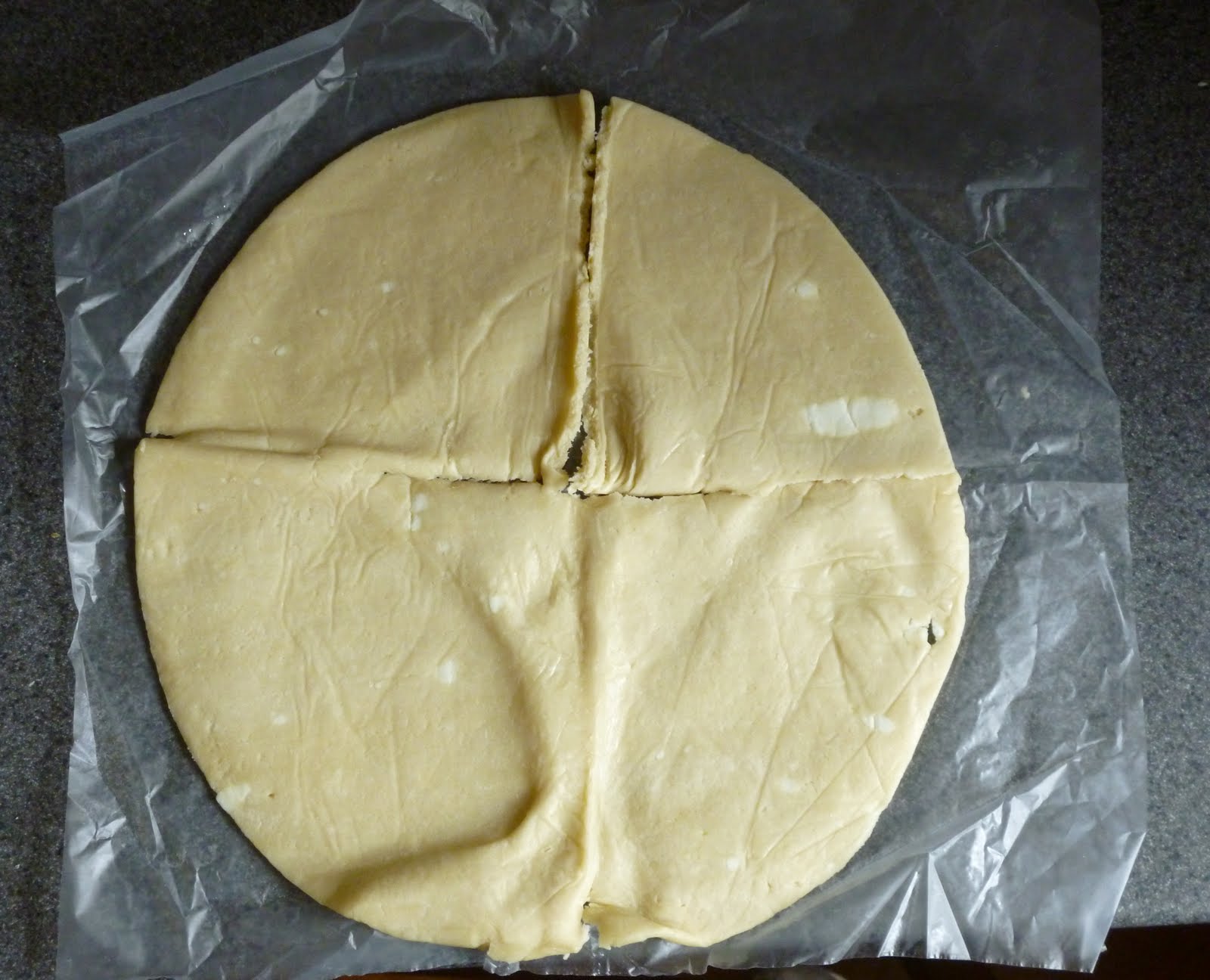 Kitchen in the Yard: Pre-Baking Quiche/Pie Crust: How-To