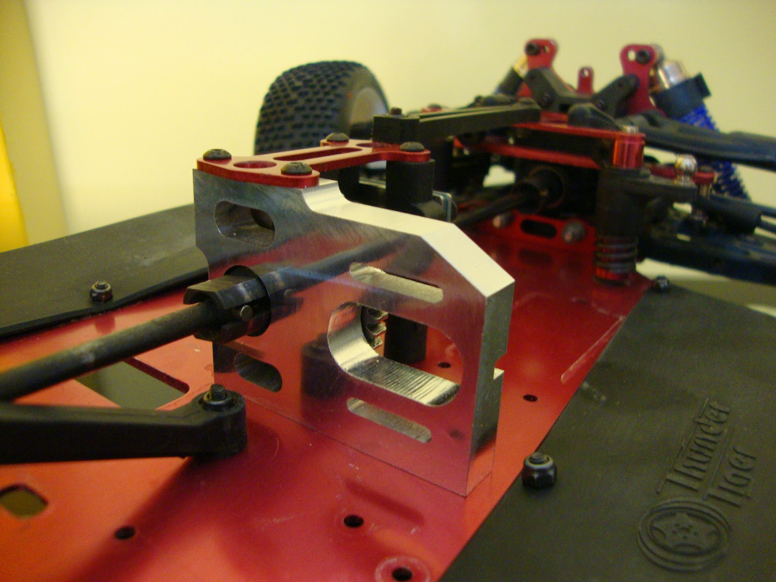 RC BRUSHLESS BLOG---: Thunder tiger eb4 s2 brushless machined conversion