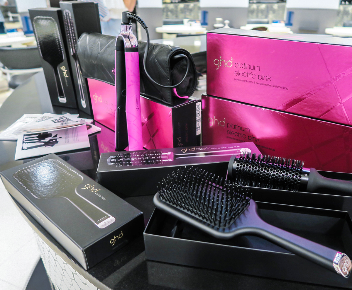 Pen My Blog: GHD Platinum Pink Styler | Brushes