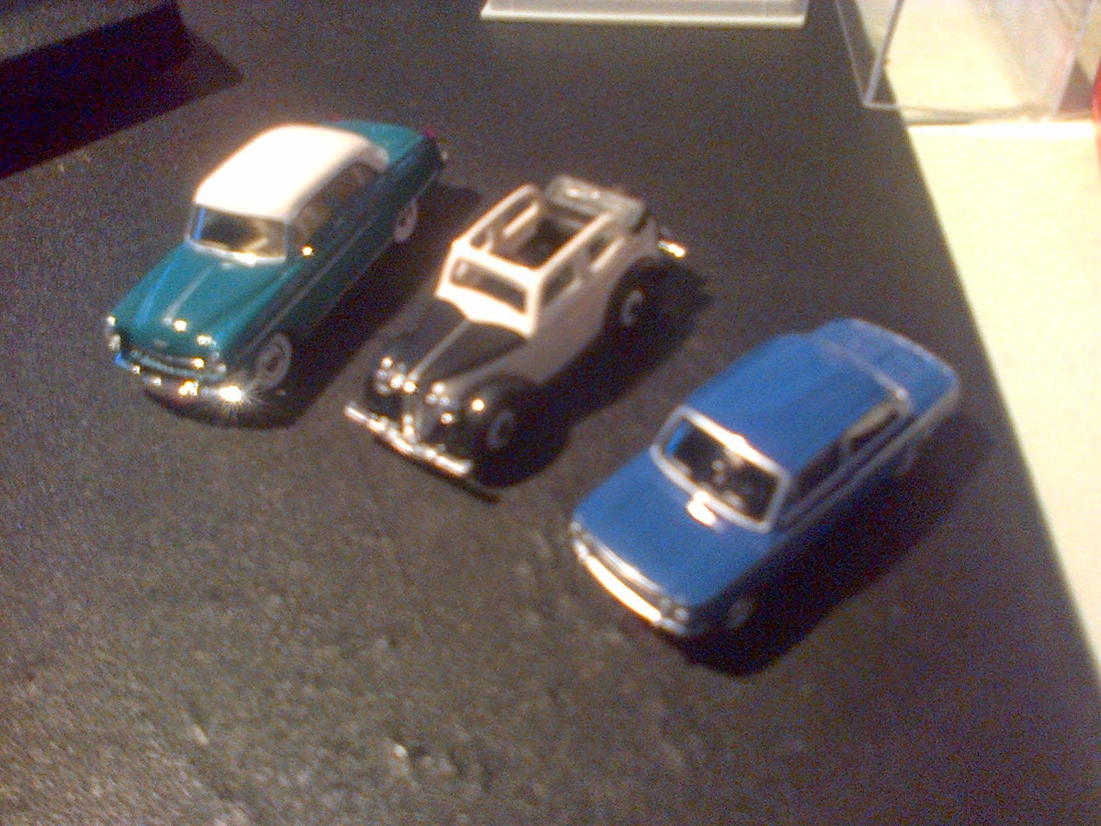 French Model Railway: HO scale model cars.