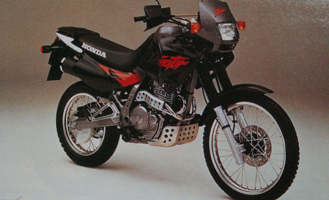 Le motoidoscope: Honda 650 Dominator: ce qu'ils en disent