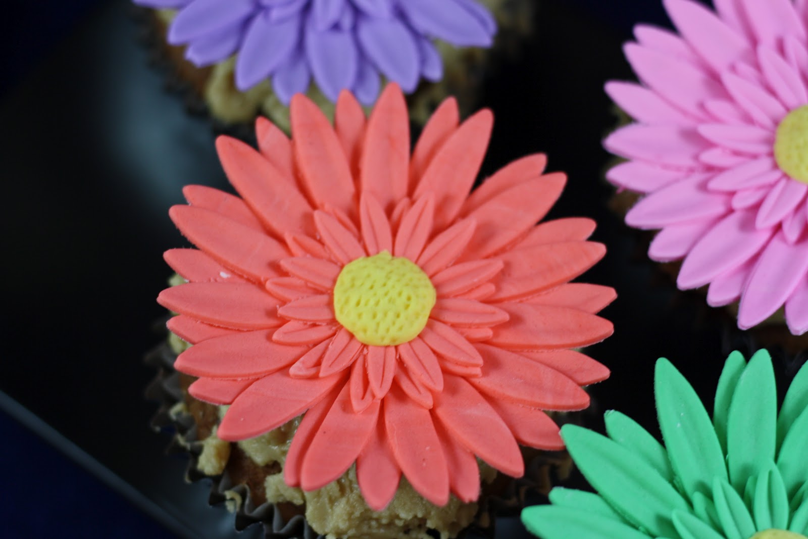 You Want Me to Cook?: My Wilton Portfolio – Chapter #3: Gerbera Daisy ...