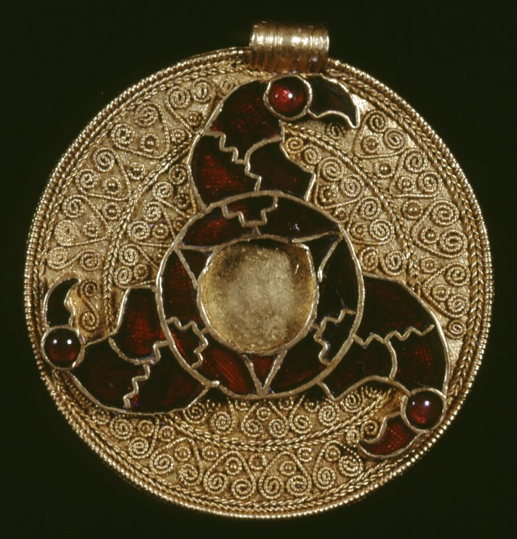 Interesting Pretties: 7th Century Saxon Gold Disc Pendant