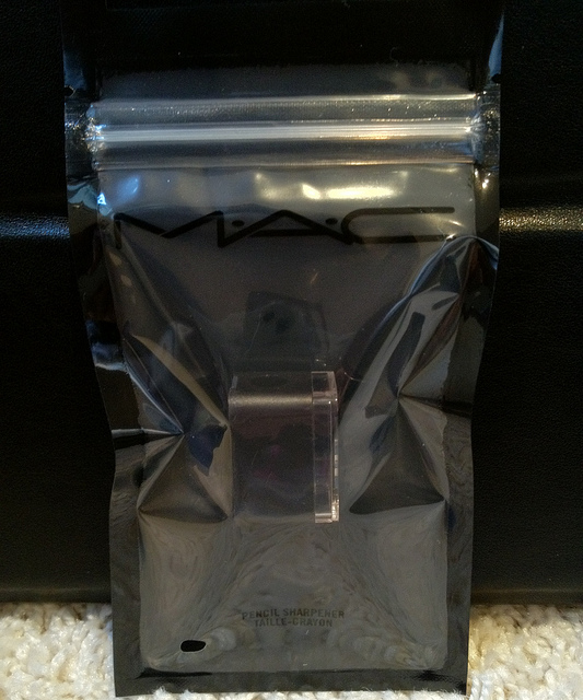 Beauty Lust: Breakdown - MAC Pro Student Kit