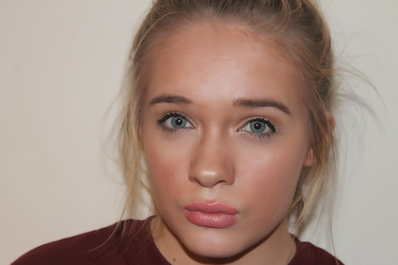 Charlotte Hemingway's Instagram, Twitter & Facebook on IDCrawl