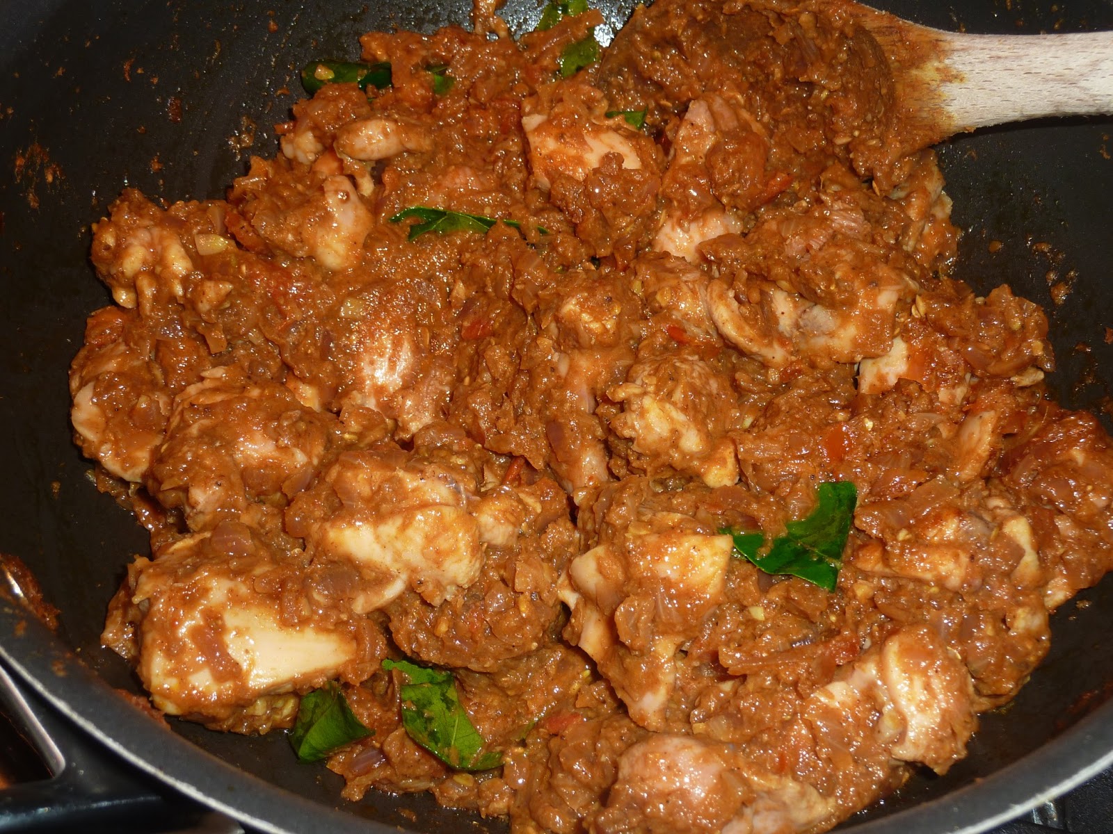 Aaha Oho: Chettinad Chicken Kuzhambu