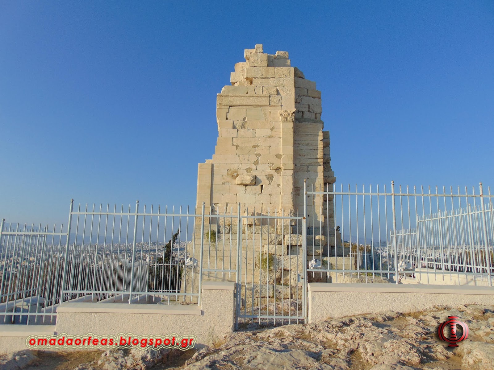 https://tomakedoniko.blogspot.gr: Η ΑΓΝΩΣΤΗ ΠΛΕΥΡΑ ΤΟΥ ΛΟΦΟΥ ΦΙΛΟΠΑΠΠΟΥ ...